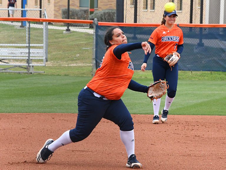 UTSA-SOFT-North-Texas-20200307-3478 – 210 GAMEDAY