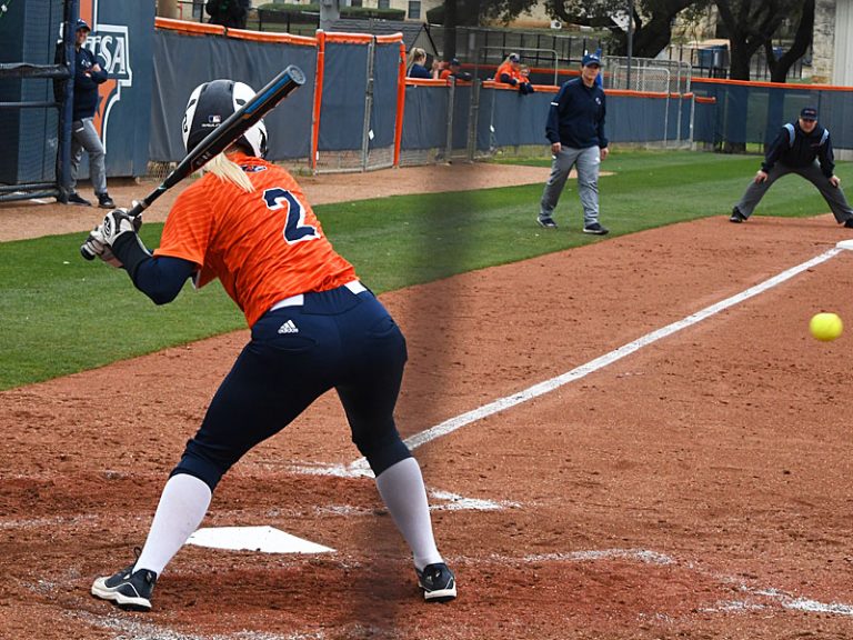 UTSA-SOFT-North-Texas-20200307-3787 – 210 GAMEDAY